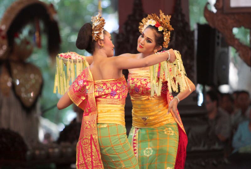 Balinese dance editorial stock image. Image of central - 69786709