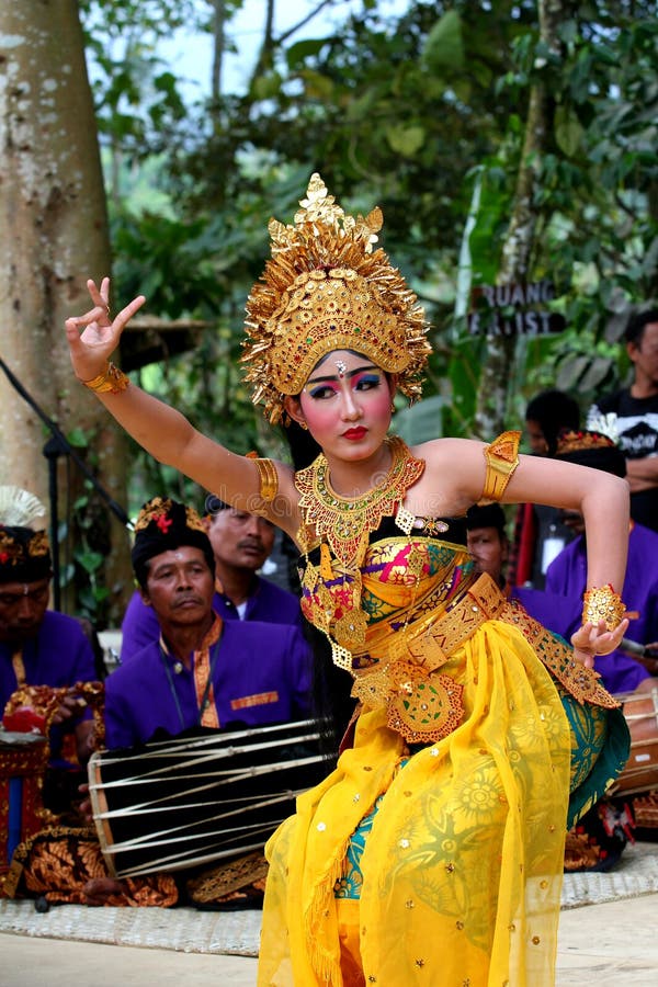 Balinese Dance Performances on Stage at the Morning at Garuda Wisnu ...