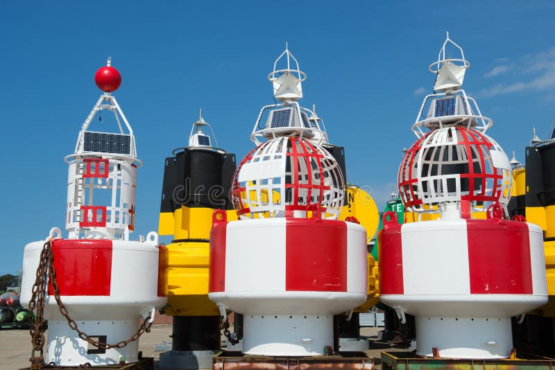 Balises pour la mer photo stock. Image du panneaux, solaire - 52684402
