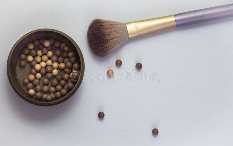 Ball Blush Rouge and Face Powder, Makeup Brush, Spring Pink Flowers in ...