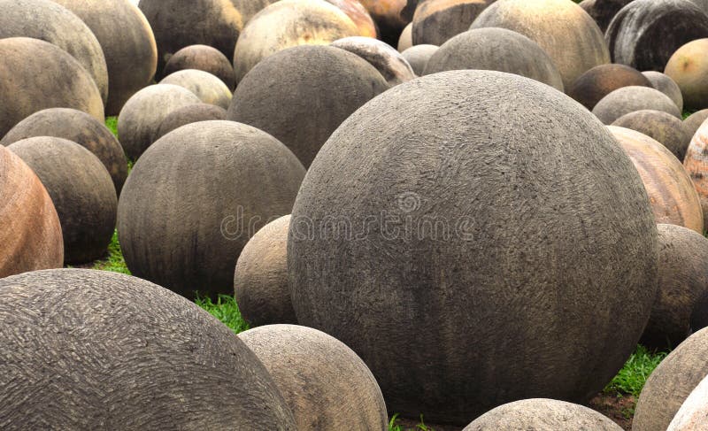 Ball-shaped Boulders of Moeraki on South Island, New Zealand Stock ...