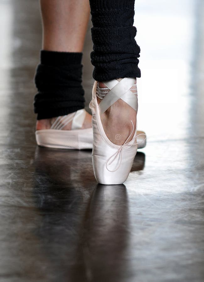 Ballerina in pink stock illustration. Illustration of dance - 24991301