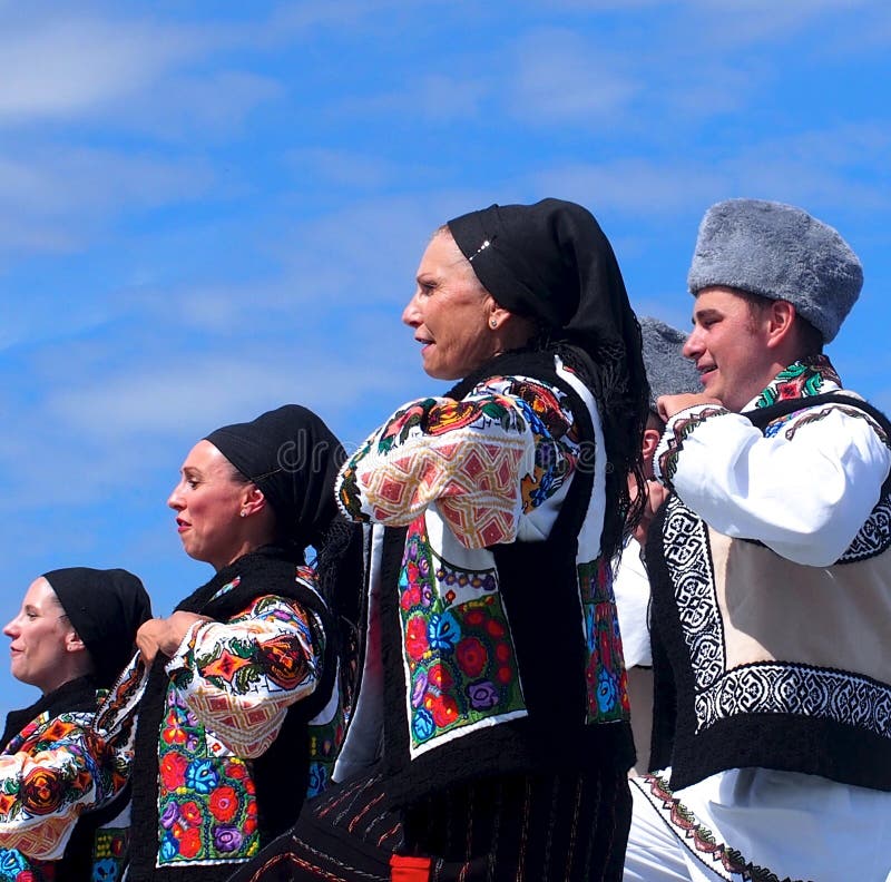 Ballerini rumeni immagine stock editoriale. Immagine di rumeno - 43222359