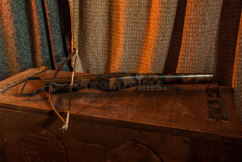 Ballesta medieval imagen de archivo. Imagen de antiguo - 60022843