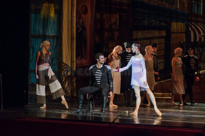 Ballet Moderno Carmen Y Jose Fotografía editorial - Imagen de figuras ...