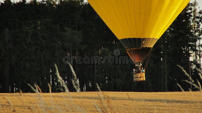 Ballon editorial stock image. Image of adventure, flying - 78315414