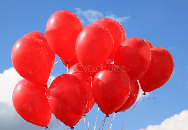 Ballons rouges image stock. Image du mouche, limite, joie - 19275421