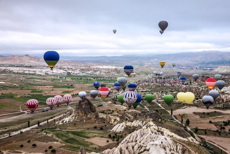 Balloons Flying Over Cappadocia, Goreme, Turkey Editorial Image - Image ...
