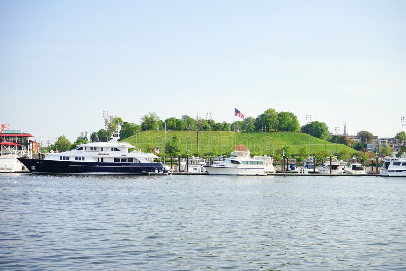 Baltimore Inner Harbor Park Editorial Stock Image - Image of glass ...