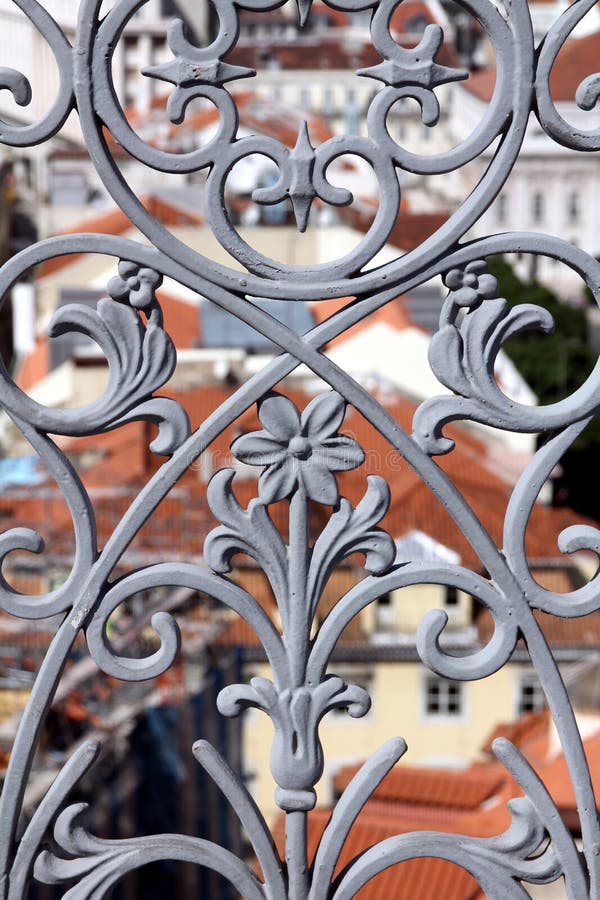 Balustrade en fer forgé image stock. Image du balustrade - 31206879