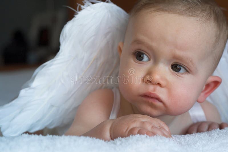 Bambino di angelo immagine stock. Immagine di infante - 1900293