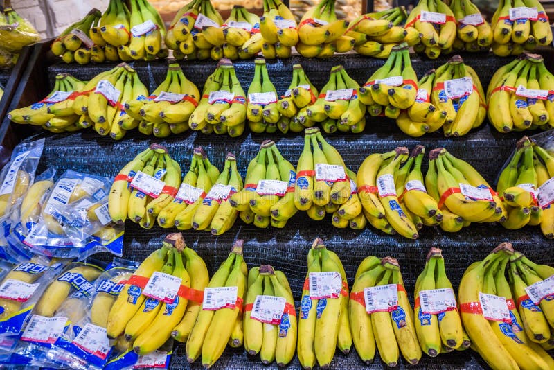 Banana No Supermercado Imagem Editorial Imagem De Supermercado 63370695