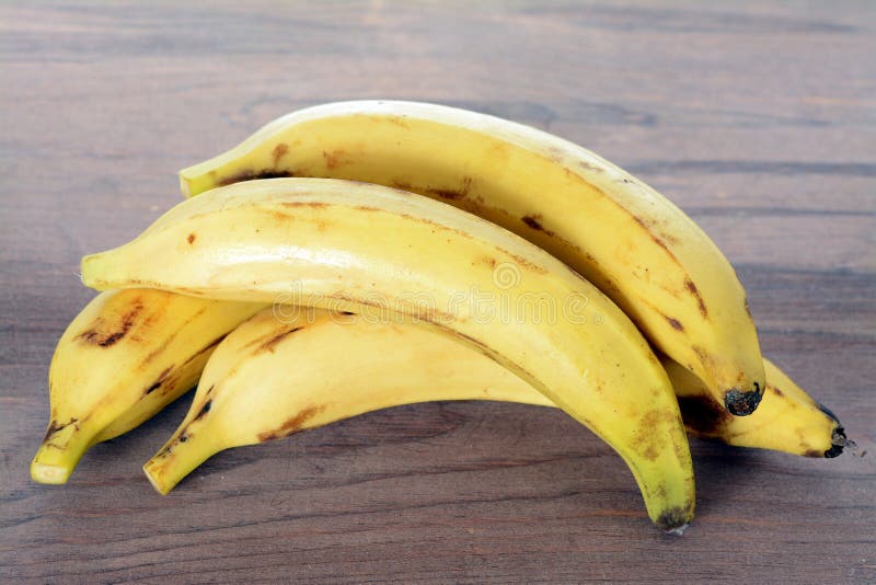 Bananes plantains photo stock. Image of fruits, exotique - 43269720