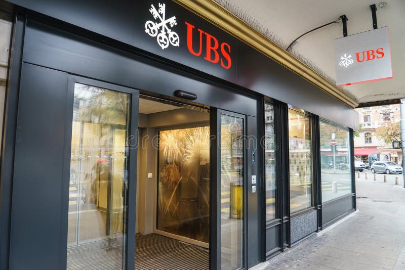 Segno Della Banca Di Ubs Su Costruzione Antica a Monte Carlo, Monaco ...
