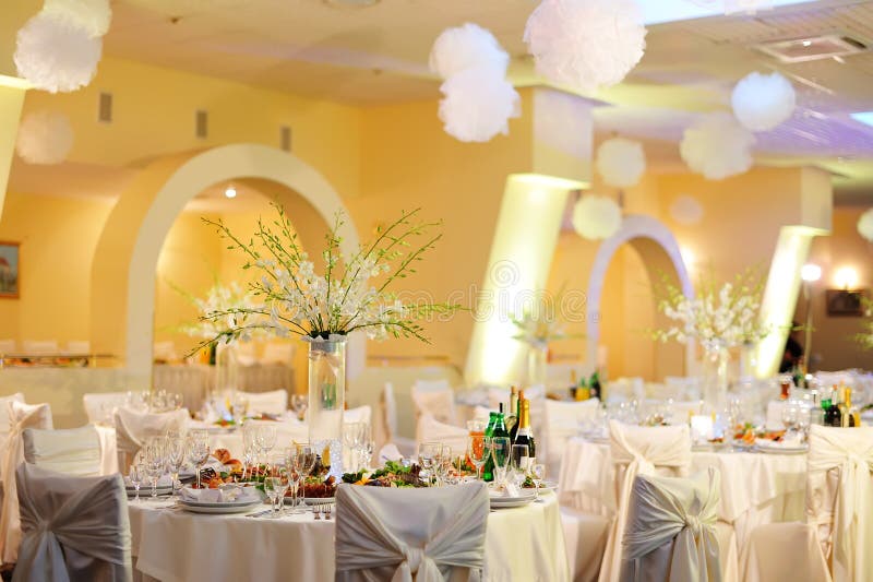 Banchetto Wedding in Ristorante Immagine Stock - Immagine di alimento ...