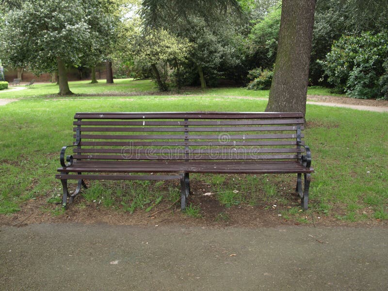 Banco en el parque Londres foto de archivo. Imagen de exterior - 116470064