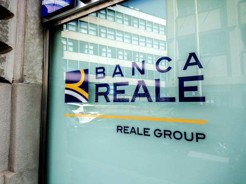 Banco italiano Banca Reale foto de archivo editorial. Imagen de ...