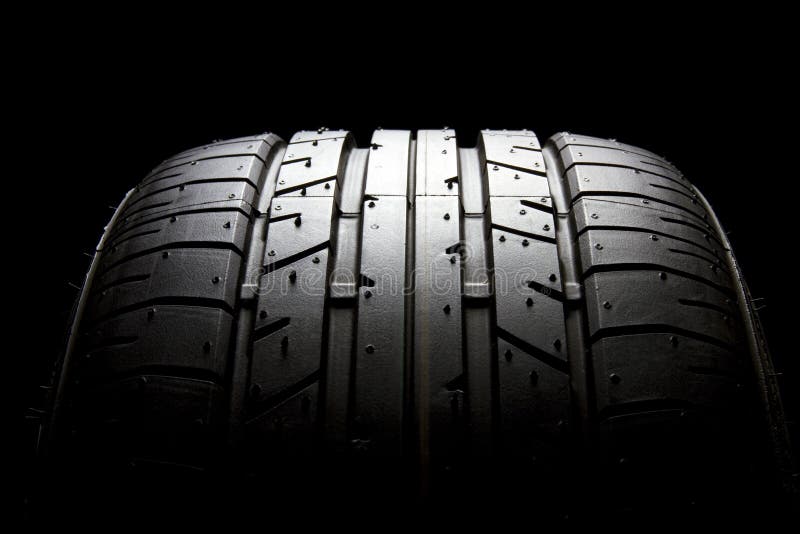 Een autoband stock foto. Image of racen, schik, veiligheid - 12390554