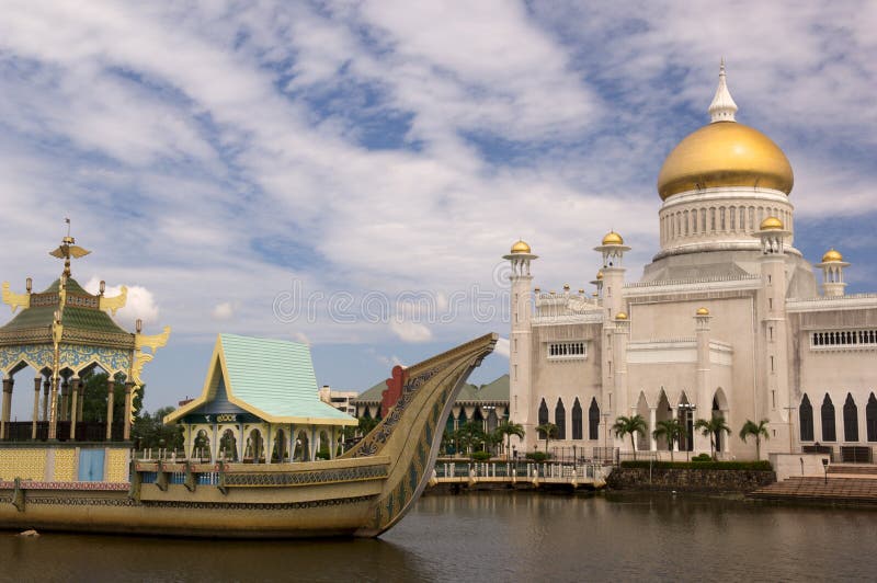 Bandar Mosque stock photo. Image of sultan, cavaliere - 15170896
