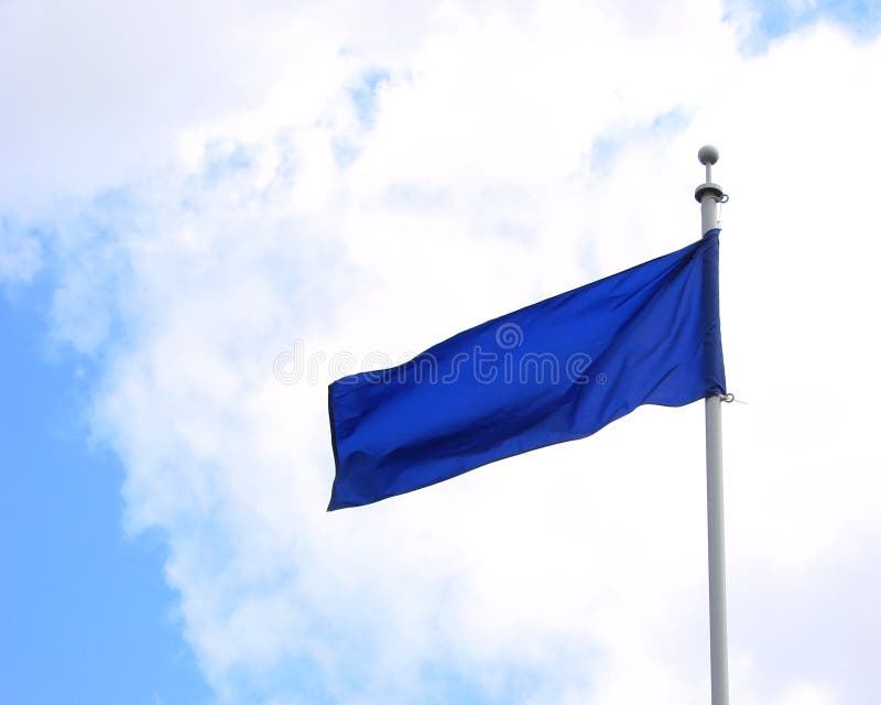 Bandeira azul imagem de stock. Imagem de nuvem, céu, orgulho - 3352793