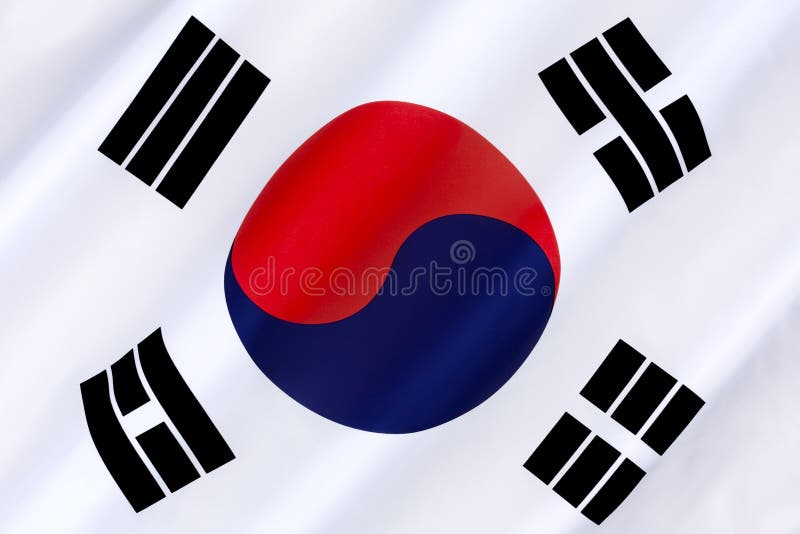 Bandeira De Coreia Do Sul Que Acena No Vento Contra O C?u Azul Profundo ...