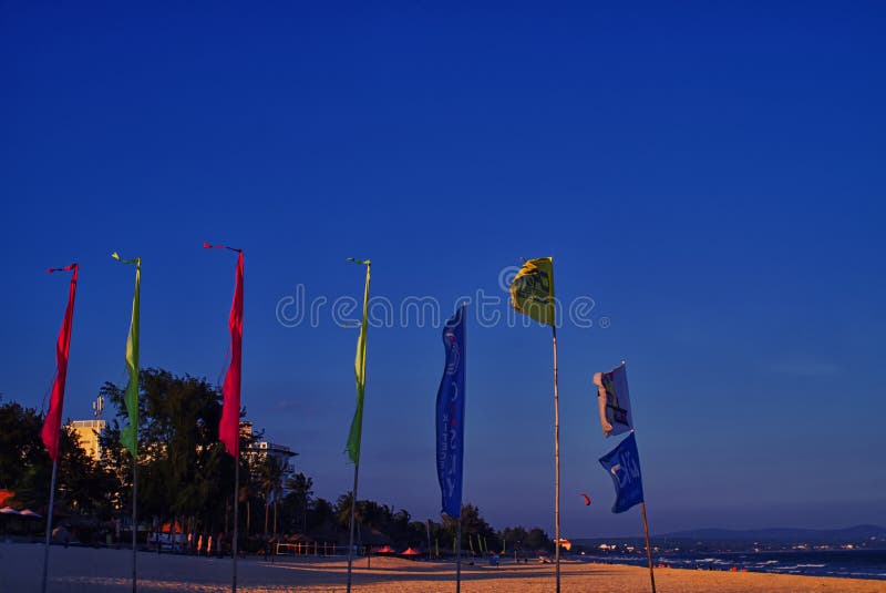Bandeiras Na Praia De Mui Ne Foto de Stock Editorial - Imagem de ...