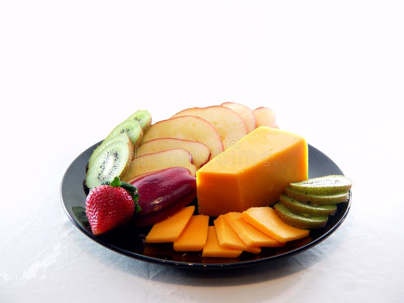 Bandeja Do Queijo E Da Fruta No Branco Foto de Stock - Imagem de ...