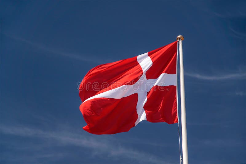 Bandera danesa imagen de archivo. Imagen de soplo, europa - 37015729