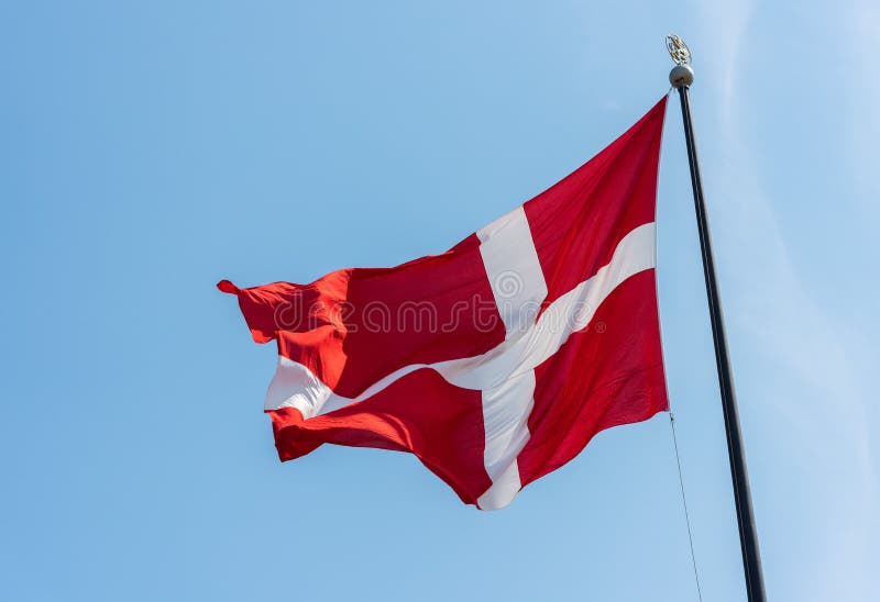 Bandera De Dinamarca En Un Poste Foto de archivo - Imagen de dinamarca ...
