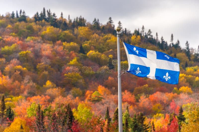 Bandera de Quebec foto de archivo. Imagen de turismo - 101523842