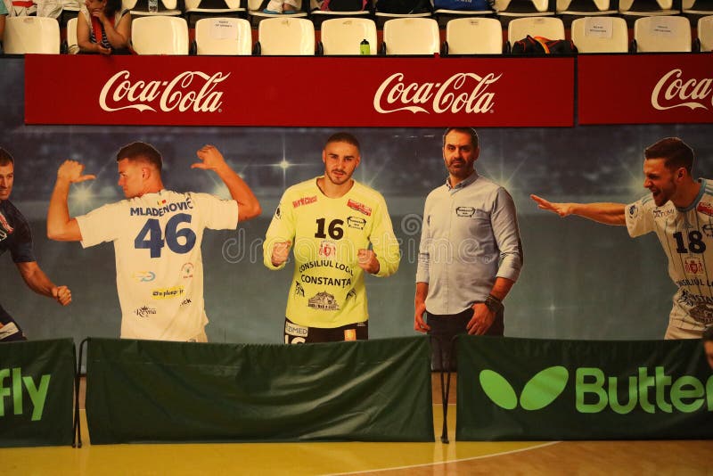 Bandera Interior De Coca-Cola Foto editorial - Imagen de bandera, suave ...