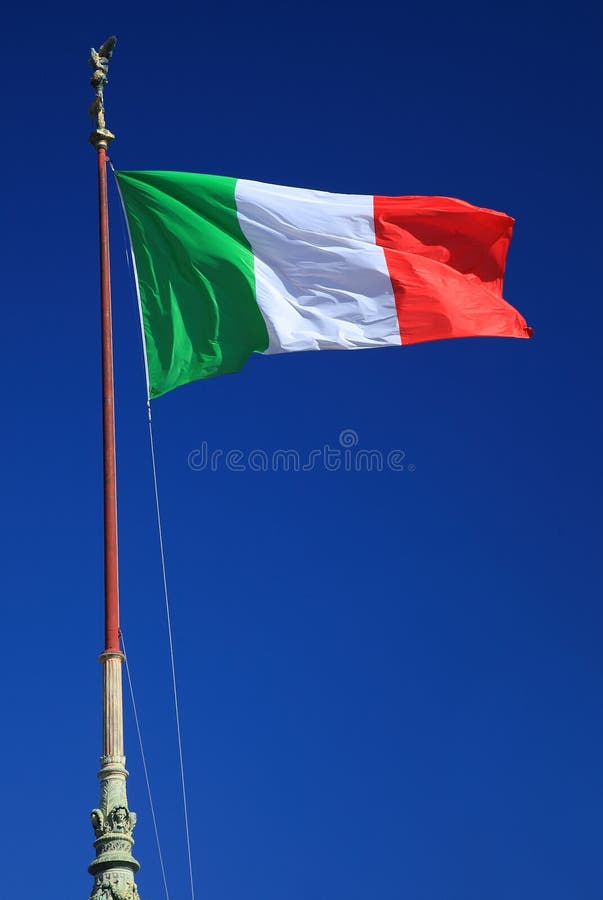 Bandera italiana foto de archivo. Imagen de bandera, espacio - 30474496