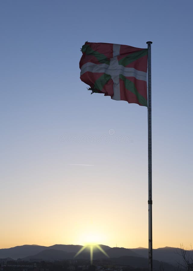 Bandera Vasca En País Vasco Foto de archivo - Imagen de paisaje ...