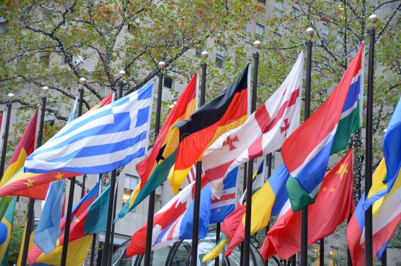 Banderas De Muchas Naciones Foto editorial - Imagen de centro ...