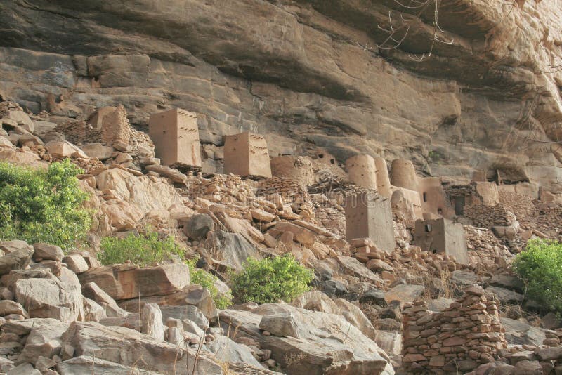 Bandiagara Cliffs stock image. Image of desert, dogon - 17075645