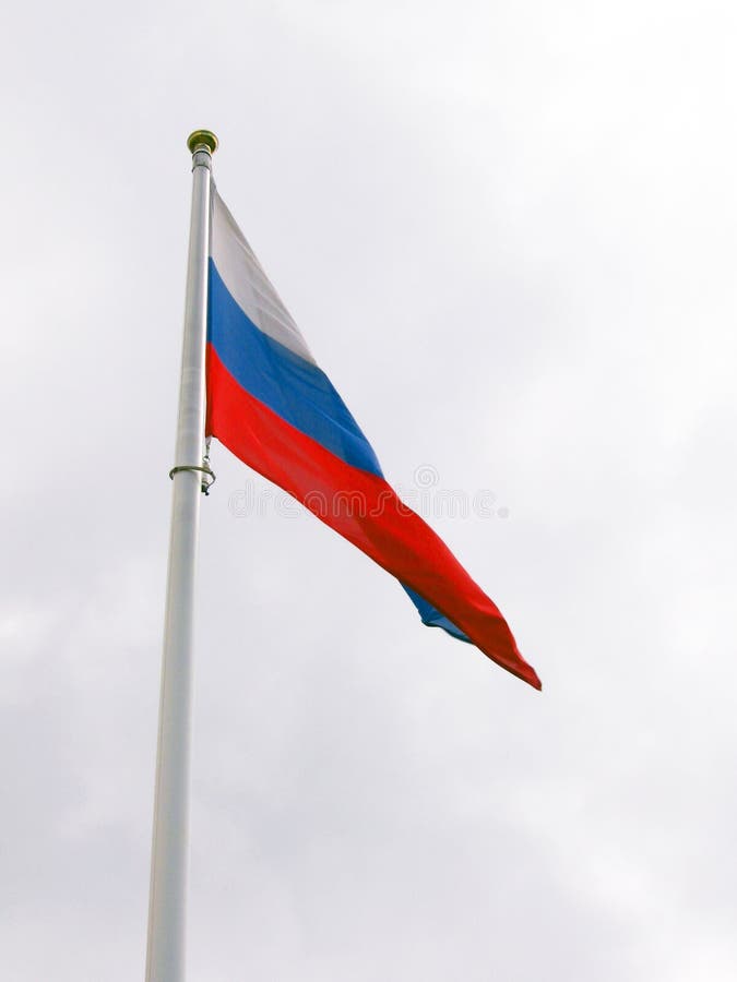 Bandiera russa tricolore immagine stock. Immagine di onda - 42386027