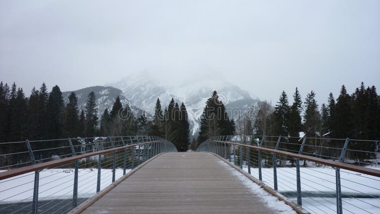Banff Bridge editorial stock photo. Image of bridge, fairmont - 63234168