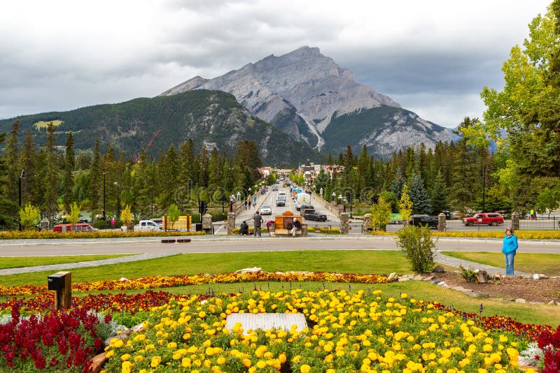 Banff town, Canada editorial stock photo. Image of famous - 194834638