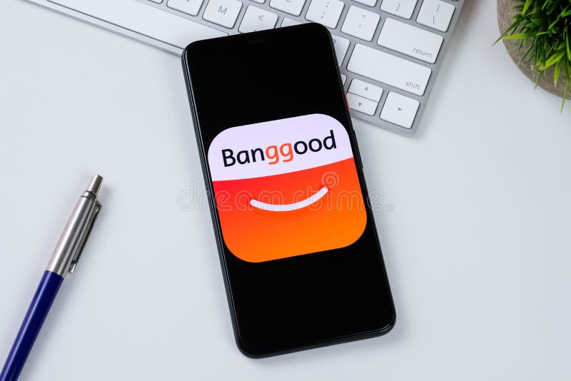 Banggood App Logo on a Smartphone Screen. Editorial Stock Photo - Image ...