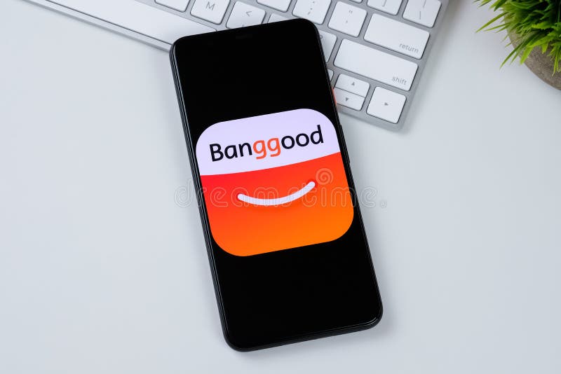 Banggood App Logo on a Smartphone Screen. Editorial Stock Image - Image ...