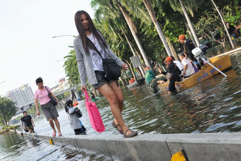 Flood Rescue editorial image. Image of evacuated, flooding - 25181630