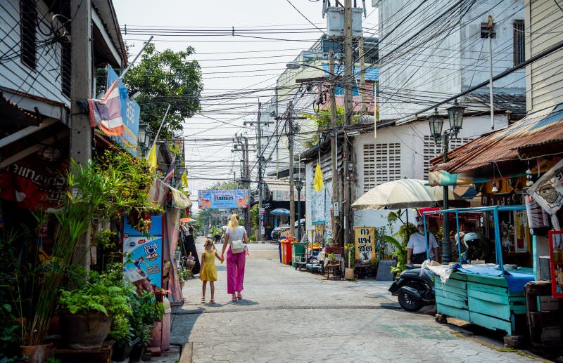 BANGKOK, THAILAND - 07 August, 2023: Autentic Street in Thailand ...