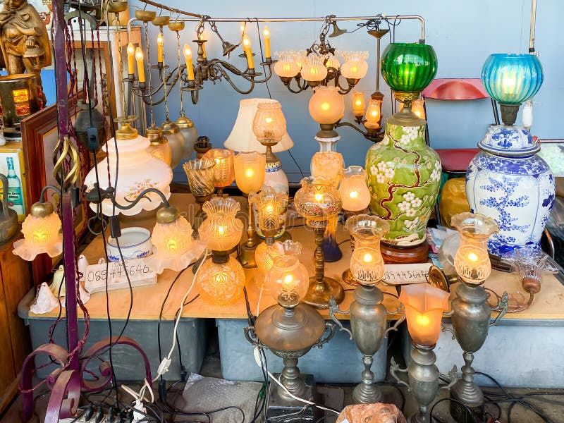Many Second Hand Shop Old Vintage Objects and Furniture for Sale ... Many Second Hand Shop Old Vintage Objects and Furniture for Sale ...