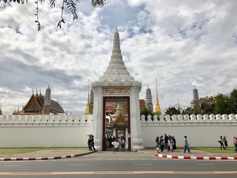 Wat-Pra- editorial stock photo. Image of landmark, pagoda - 100909638