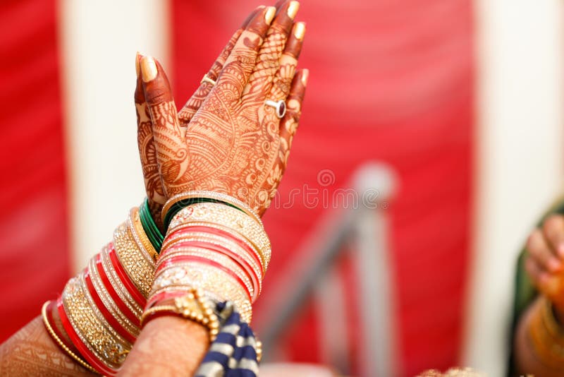 Bangles bride hand stock image. Image of gold, bangles - 143252619