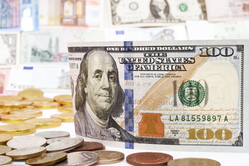 Bankbiljet en muntstuk stock foto. Image of dollar, rijkdom - 93524978