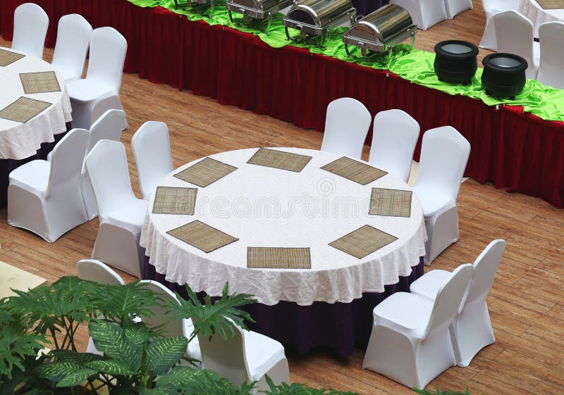 Bankett Hall 2 stockfoto. Bild von speziell, tabellen - 1831382