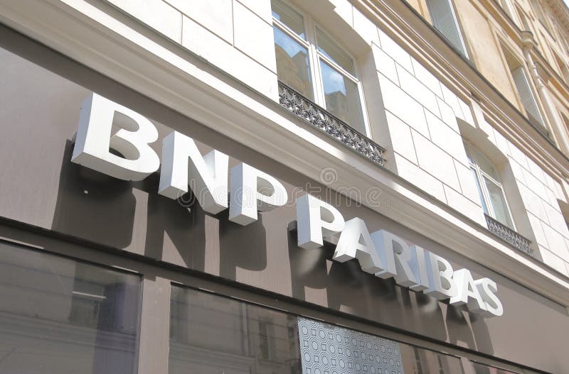 Banque BNP Paribas France photo éditorial. Image du bancaire - 153740556