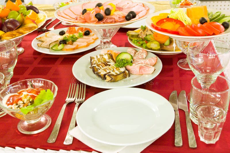 Messy Dining Room, Table with Plate and Glasses after Lunch. Stock ...