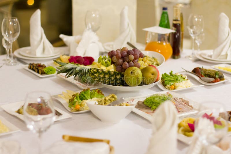 Banquet Birthday Table Setting Stock Image - Image of party, napkin ...